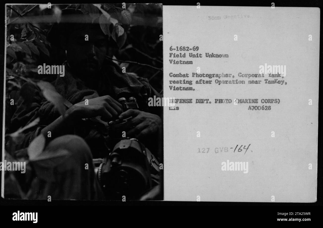 Negative field unit hi-res stock photography and images - Alamy