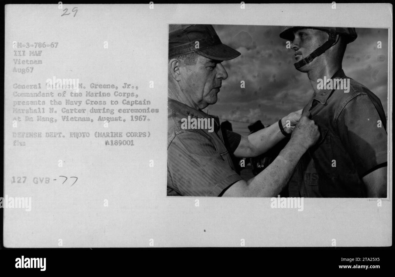 Military recognition ceremonies vietnam war hi-res stock photography ...