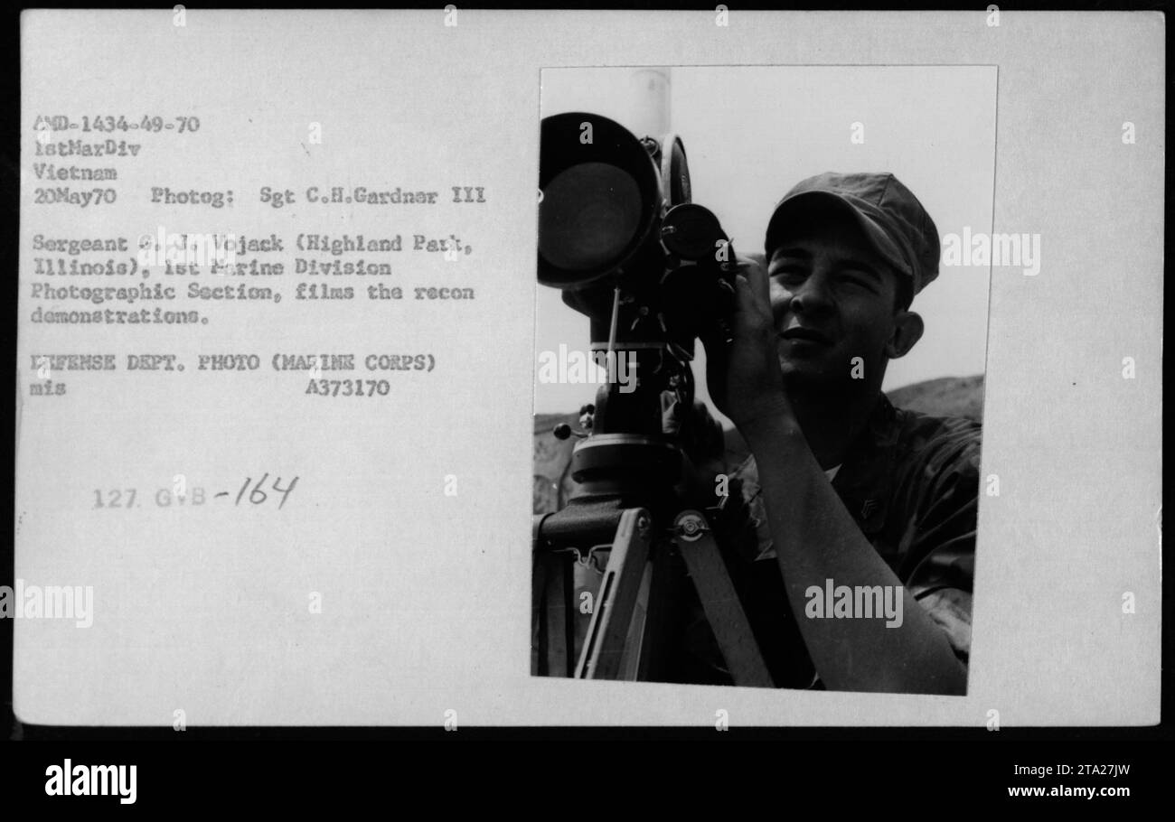 1st marine division photographic section hi-res stock photography and ...