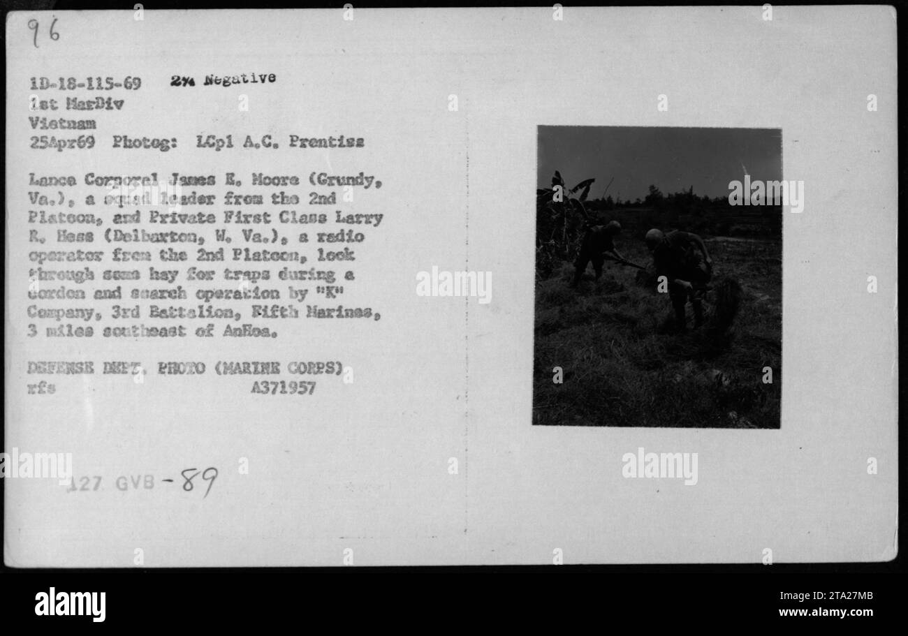 Lance corporal prentiss hi-res stock photography and images - Alamy