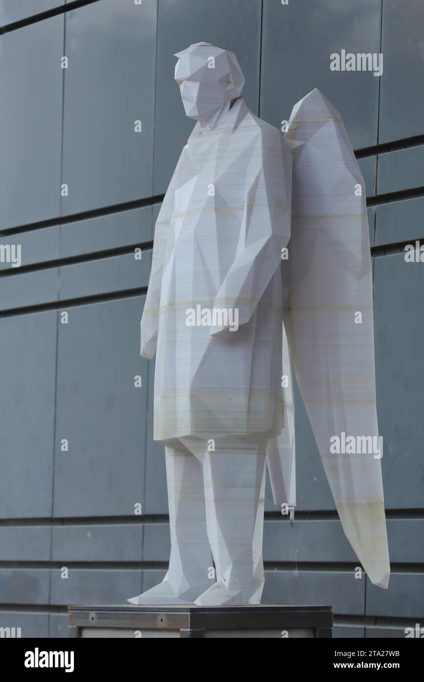 Sculpture Les L du desir by Benjamin Kiffel 2021, angel, white, marble ...