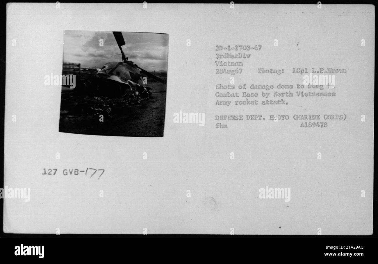 Vietnam war combat photographs hi-res stock photography and images - Alamy