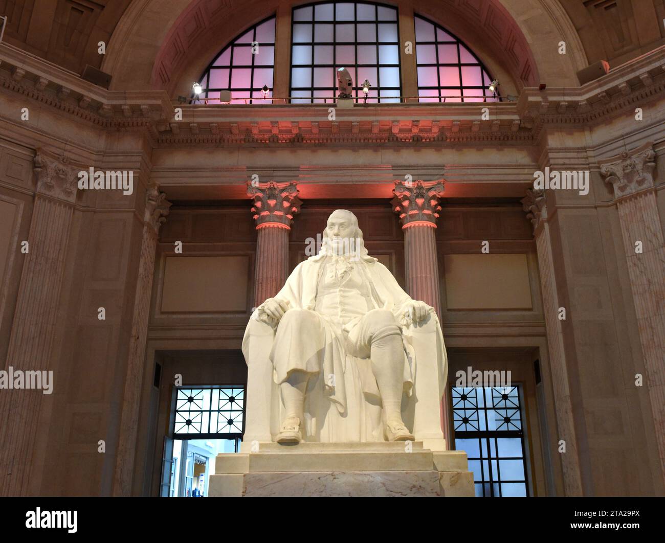 Philadelphia, PA, USA - May 29, 2018: Sculpture of Benjamin Franklin at ...