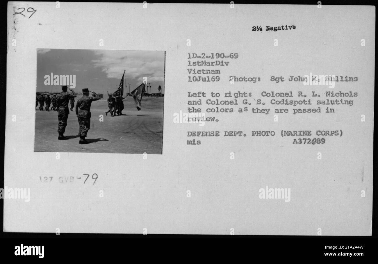 Marine corps leaders saluted hi-res stock photography and images - Alamy