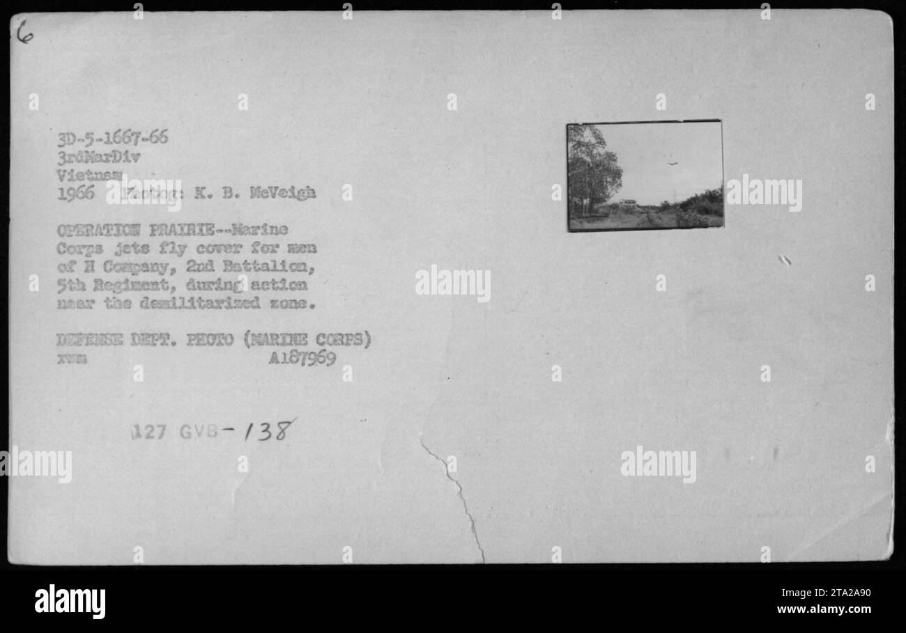 Vietnam war photographs 1966 hi-res stock photography and images - Alamy