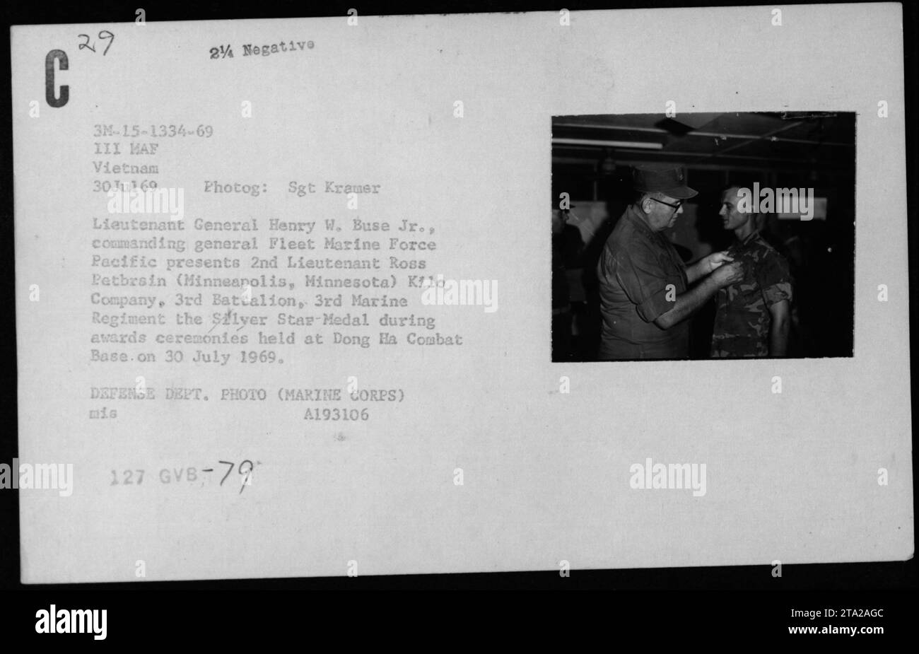 Sgt kramer lieutenant general henry w buse jr hi-res stock photography ...