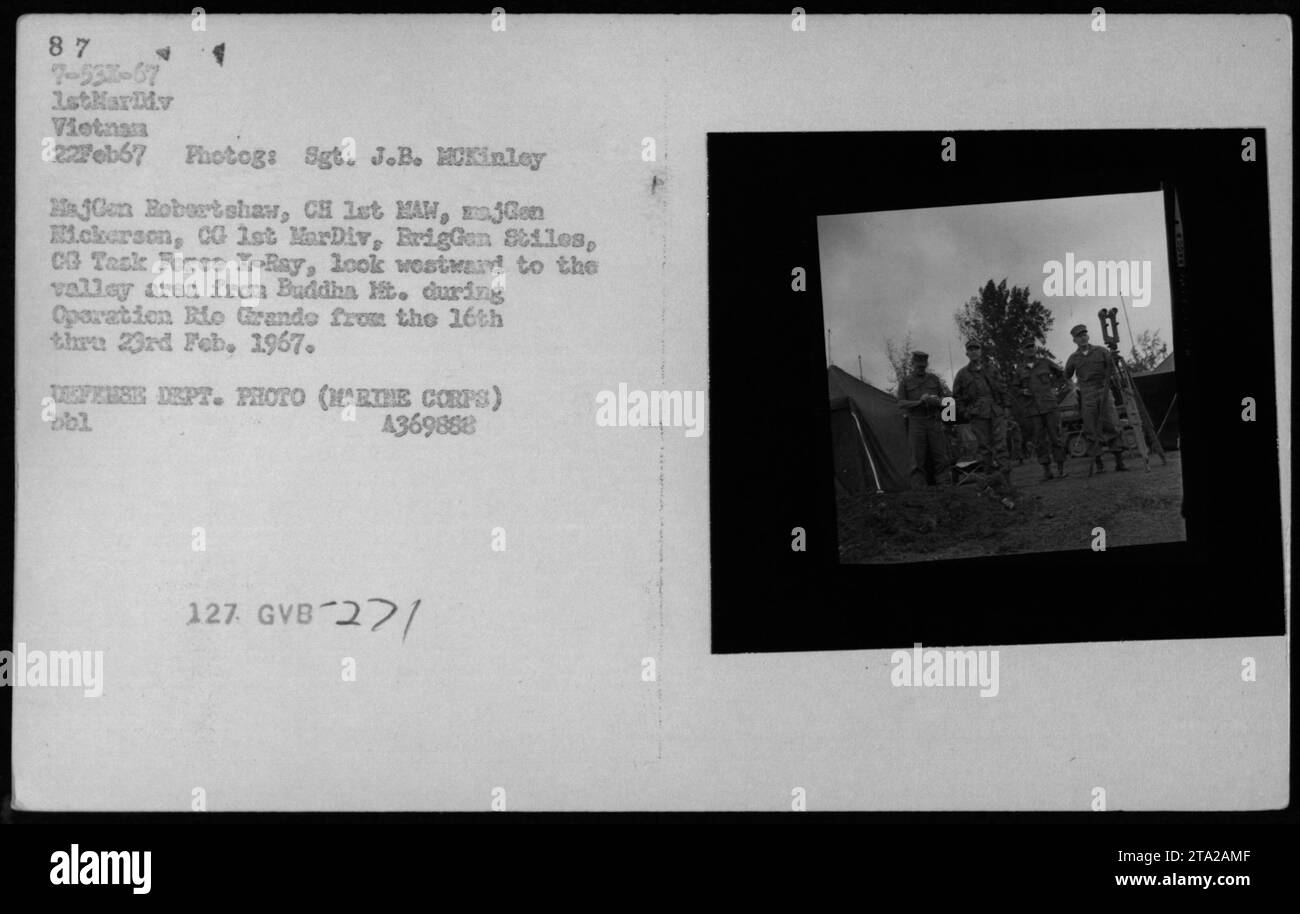 Senior American military and political leaders, including Gen. William ...