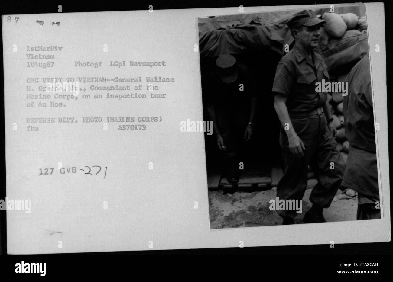 Marine corps inspection tour Black and White Stock Photos & Images - Alamy