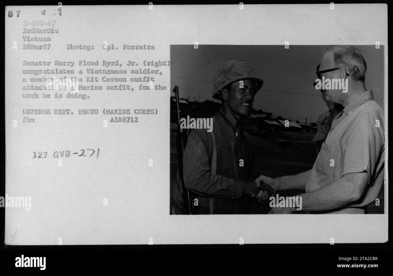 Kit carson outfit hi-res stock photography and images - Alamy