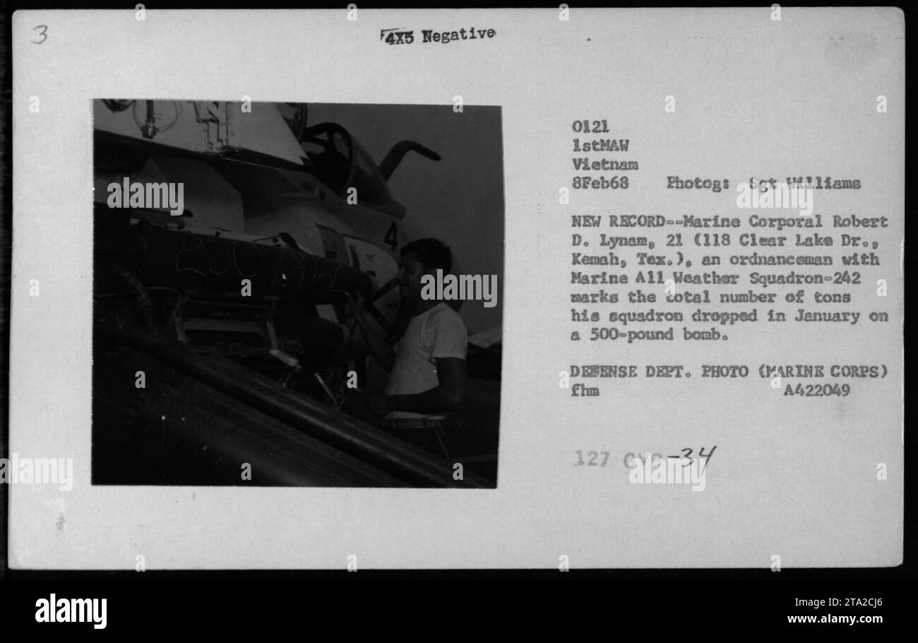 Total number of tons hi-res stock photography and images - Alamy