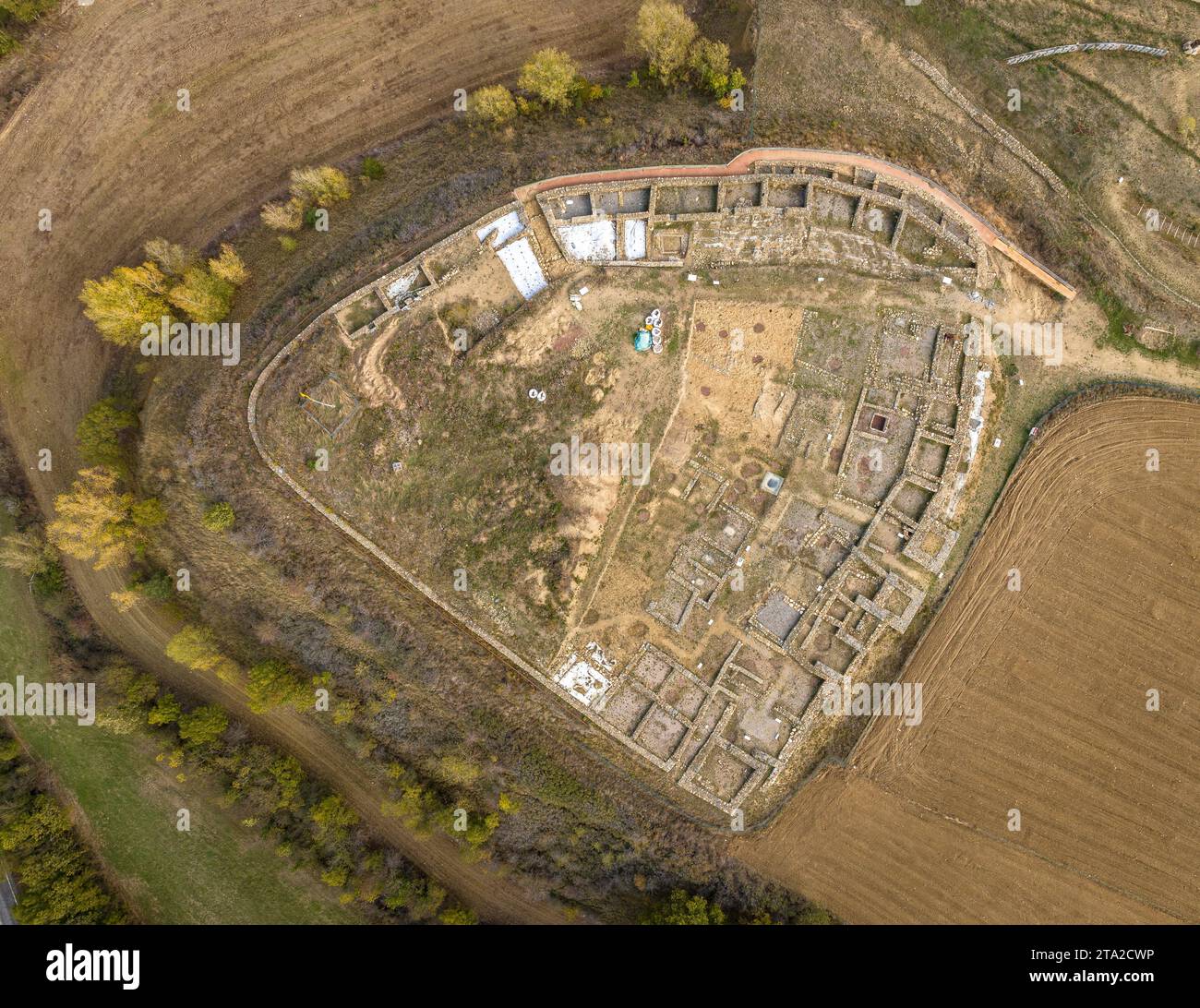 Jaciment arqueologic del castellot hi-res stock photography and images ...