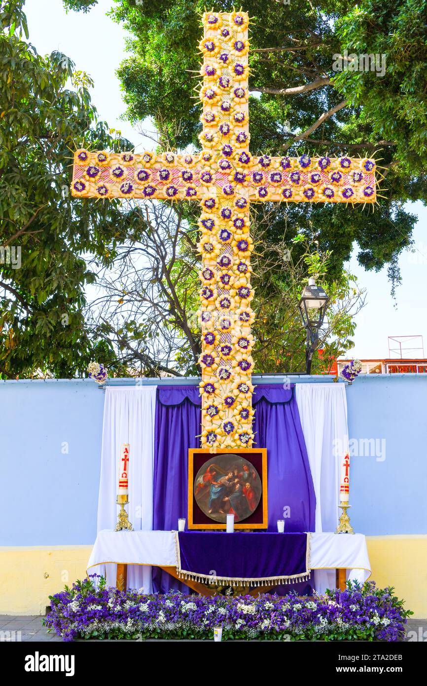 Giant cross hi-res stock photography and images - Alamy