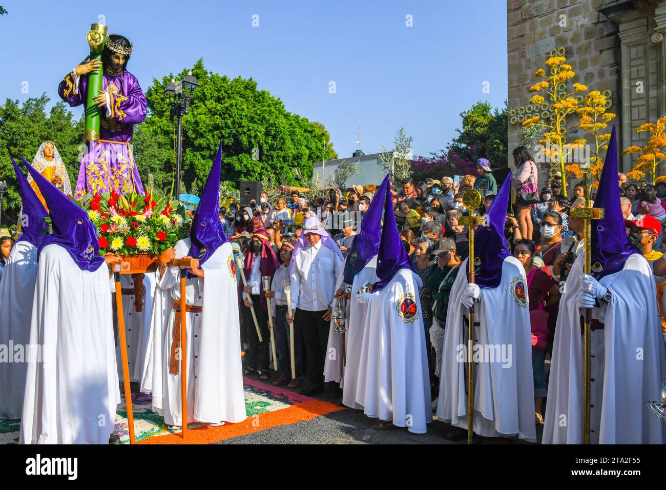 Easter mexico religious parade hi-res stock photography and images - Alamy