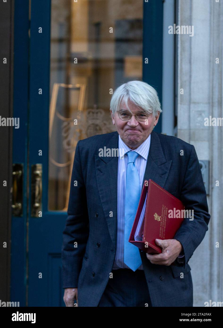 London, uk, 28th Nov 2023 Andrew Mitchell, MP, Minister of State ...