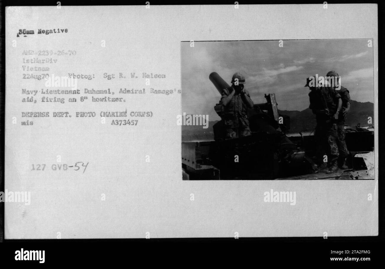 Howitzer 8 inch hi-res stock photography and images - Alamy