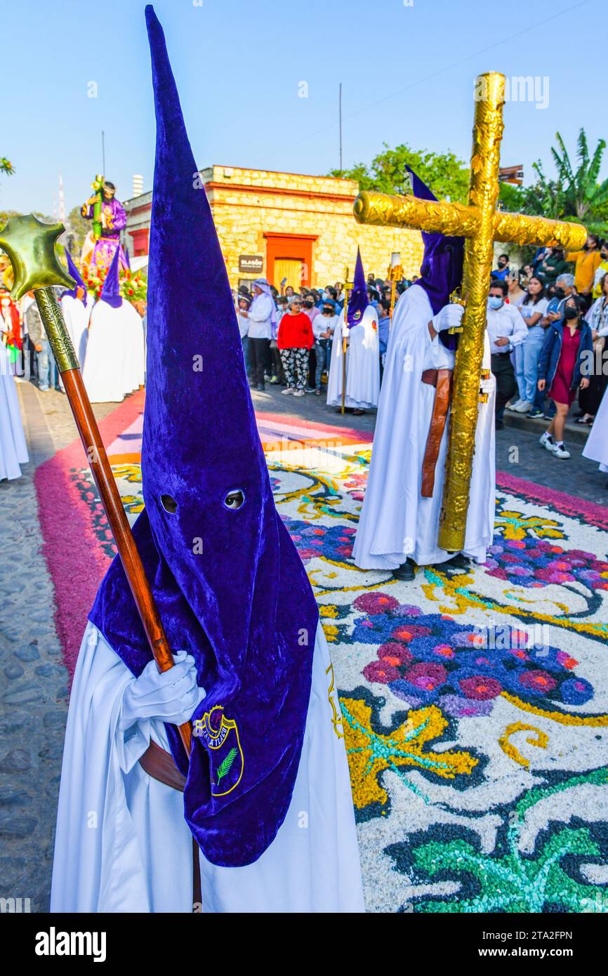 Procesion mexico hi-res stock photography and images - Alamy