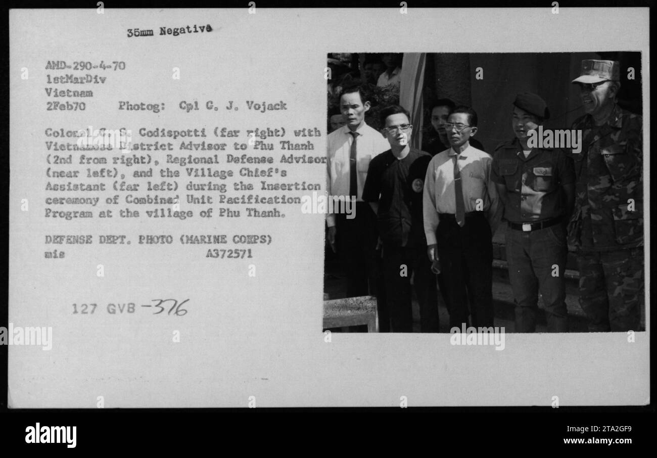 Insertion ceremony hi-res stock photography and images - Alamy