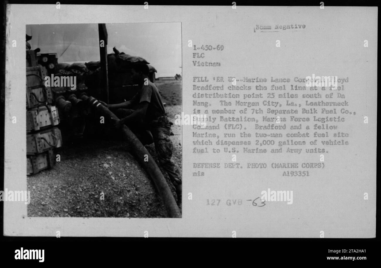 Marine lance corporal floyd bradford hi-res stock photography and ...