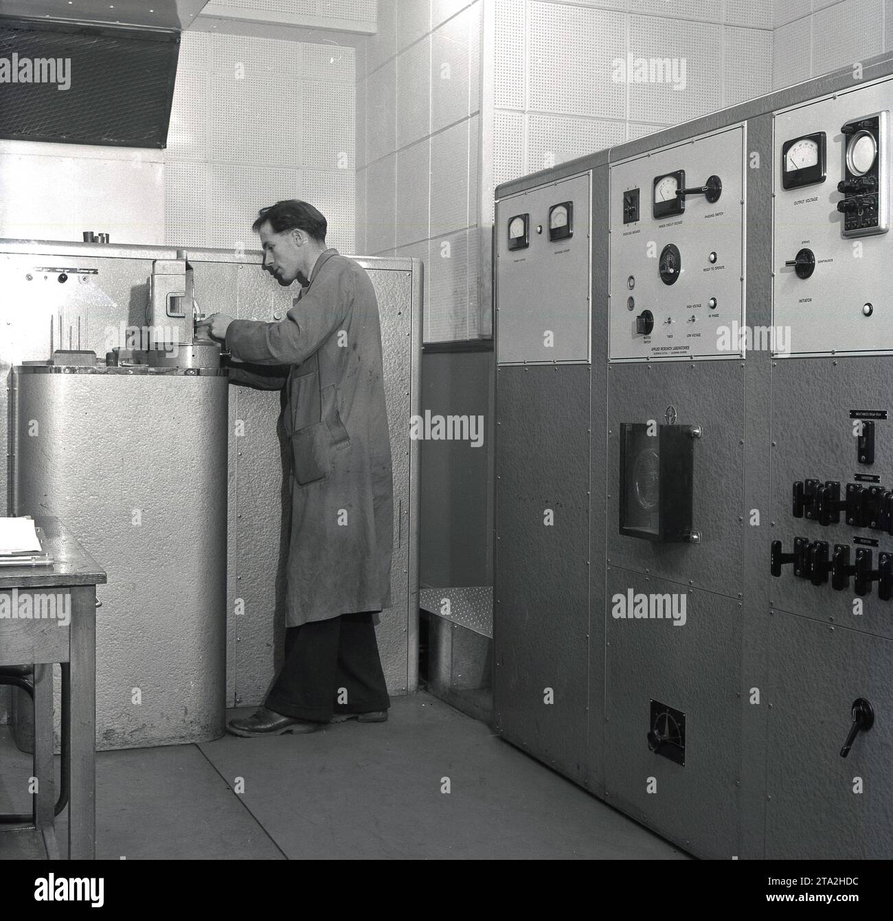 Applied research laboratories hi-res stock photography and images - Alamy