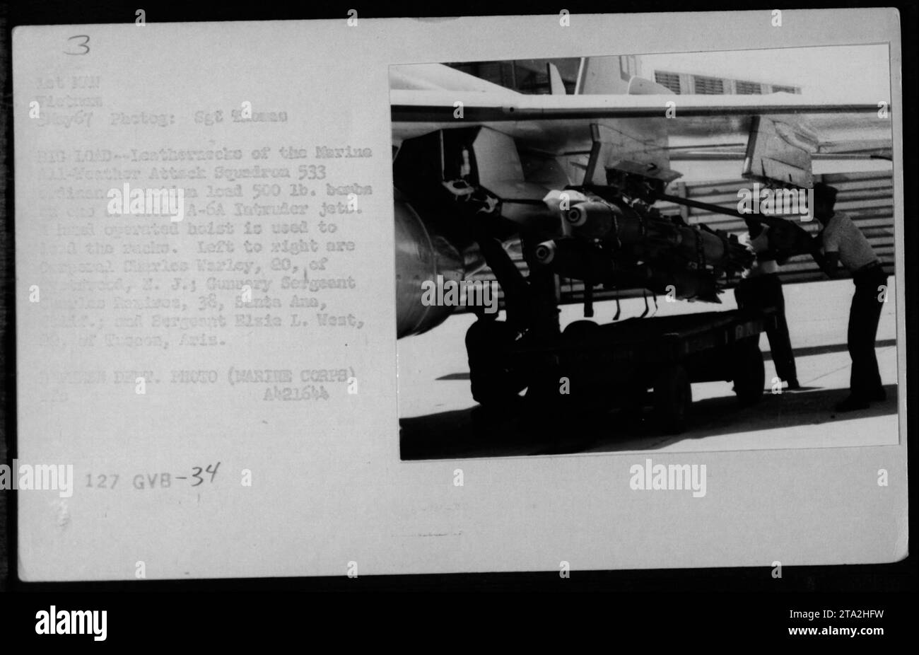 Marine Corps personnel of All-Weather Attack Squadron 533 load 500 lb ...