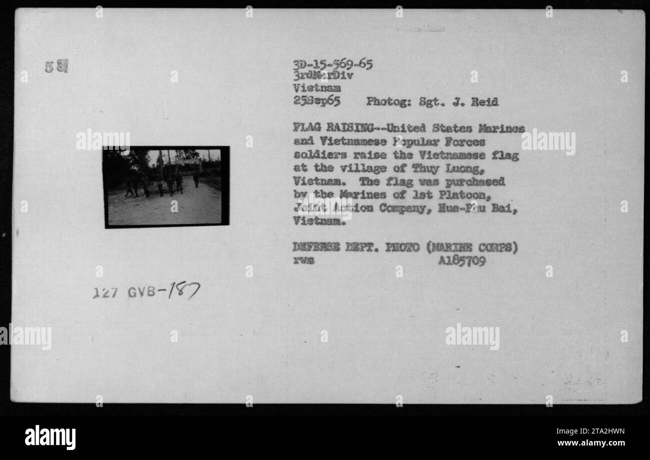 1965 marines in action Black and White Stock Photos & Images - Alamy