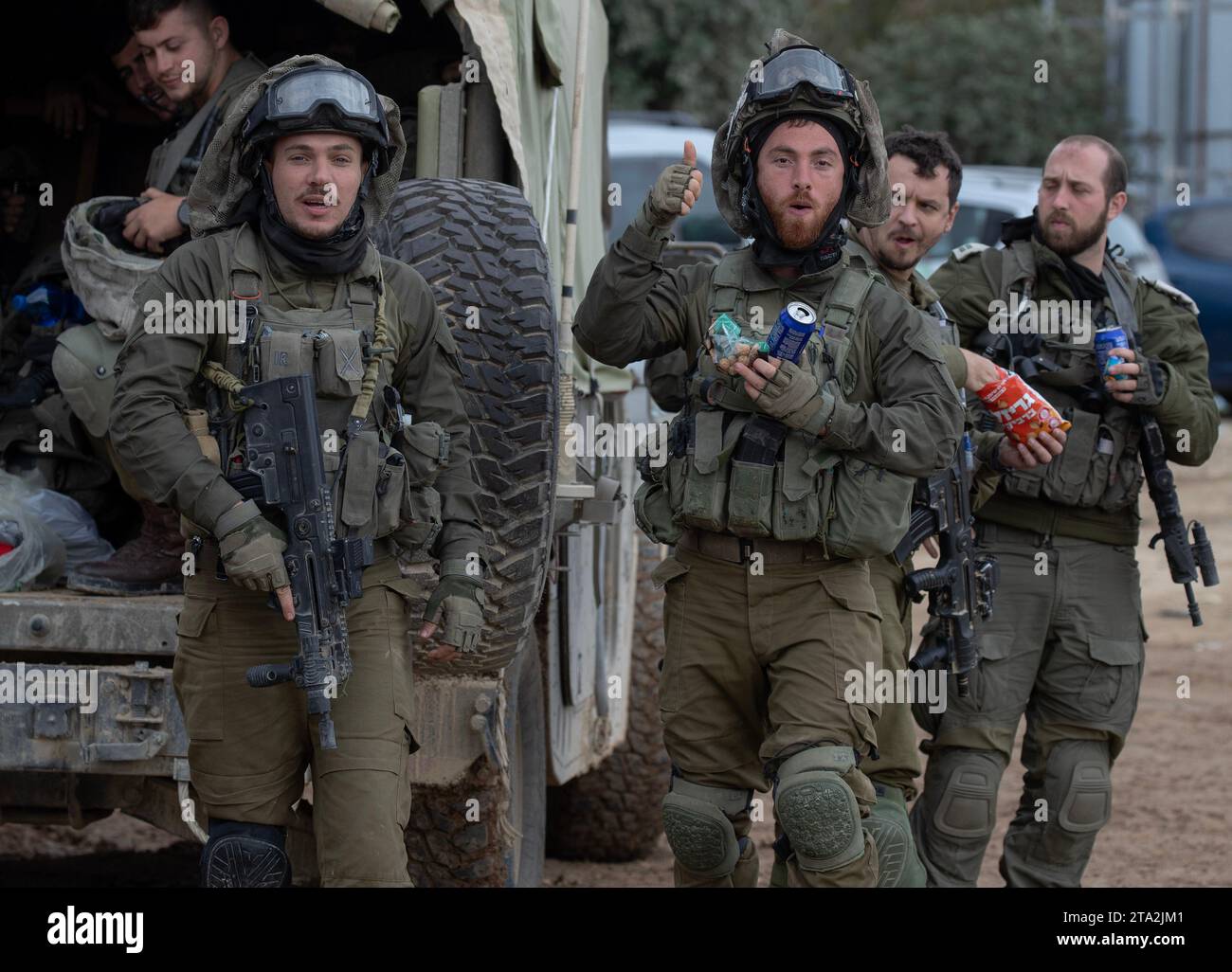 Southern Israel, Israel. 28th Nov, 2023. Israeli infantry soldiers in a ...