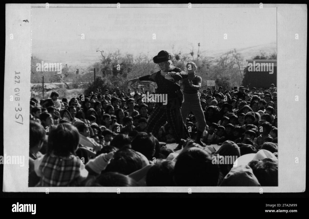 Human displacement during the vietnam war hi-res stock photography and ...