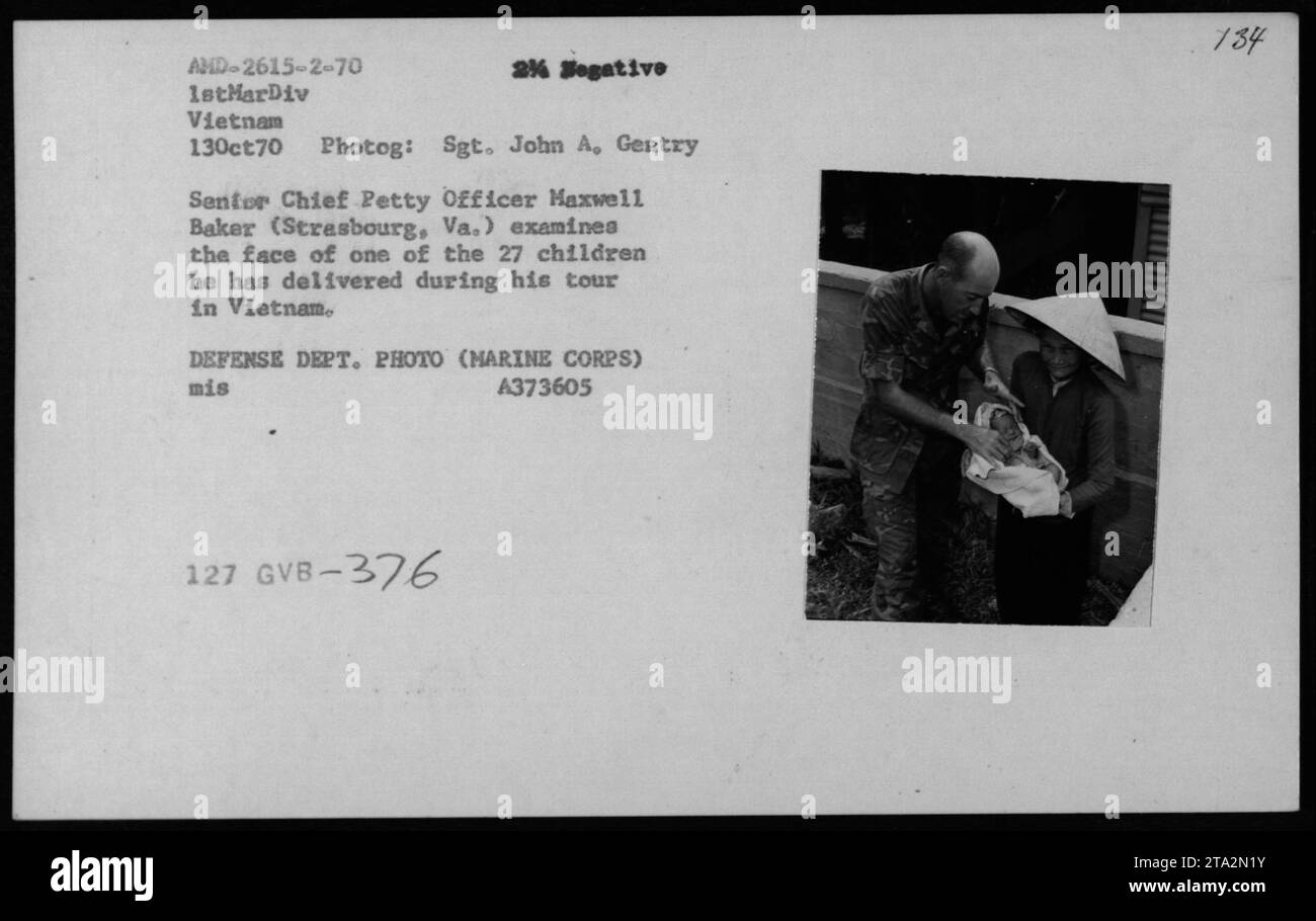 Chief petty officer maxwell baker hi-res stock photography and images ...