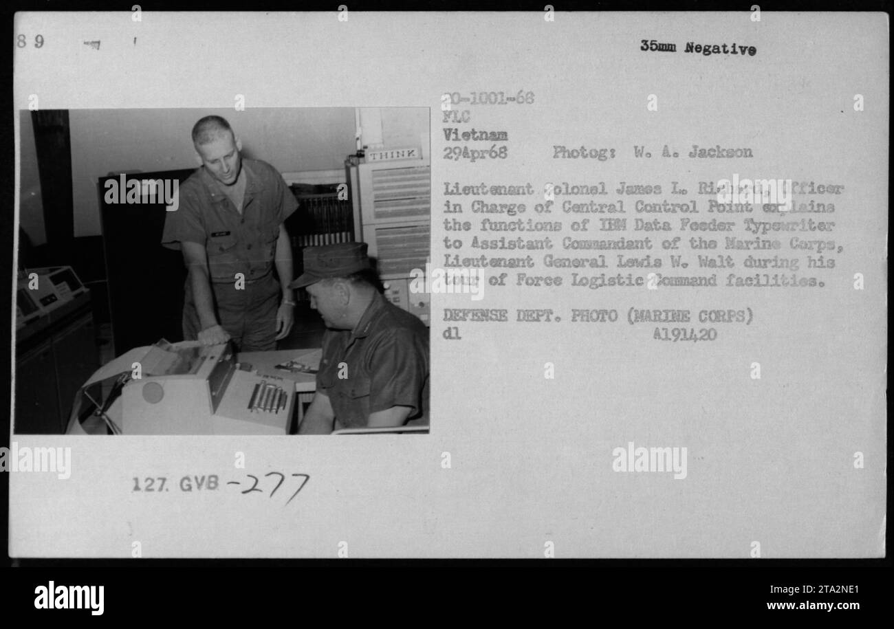 Lieutenant data Black and White Stock Photos & Images - Alamy