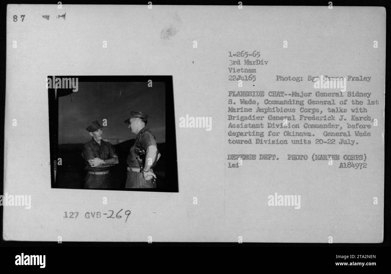 Planeside chat hi-res stock photography and images - Alamy