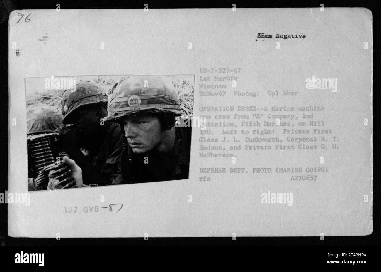 Marine machine gun crew from "E" Company, 2nd Battalion, Fifth Marines ...