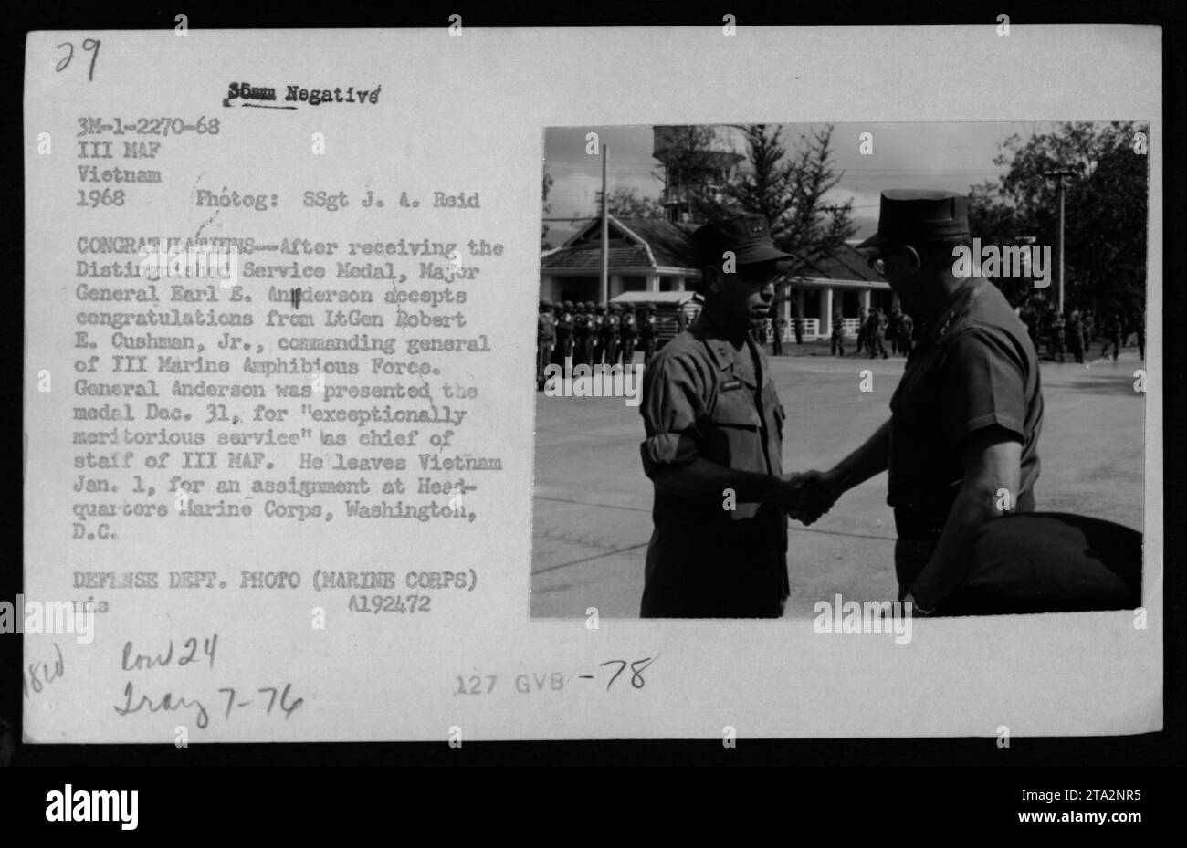 Major general robert e cushman jr hi-res stock photography and images ...