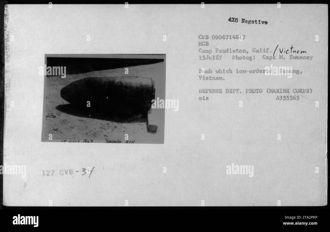 Vietnam 1967 flight operations in Black and White Stock Photos & Images ...
