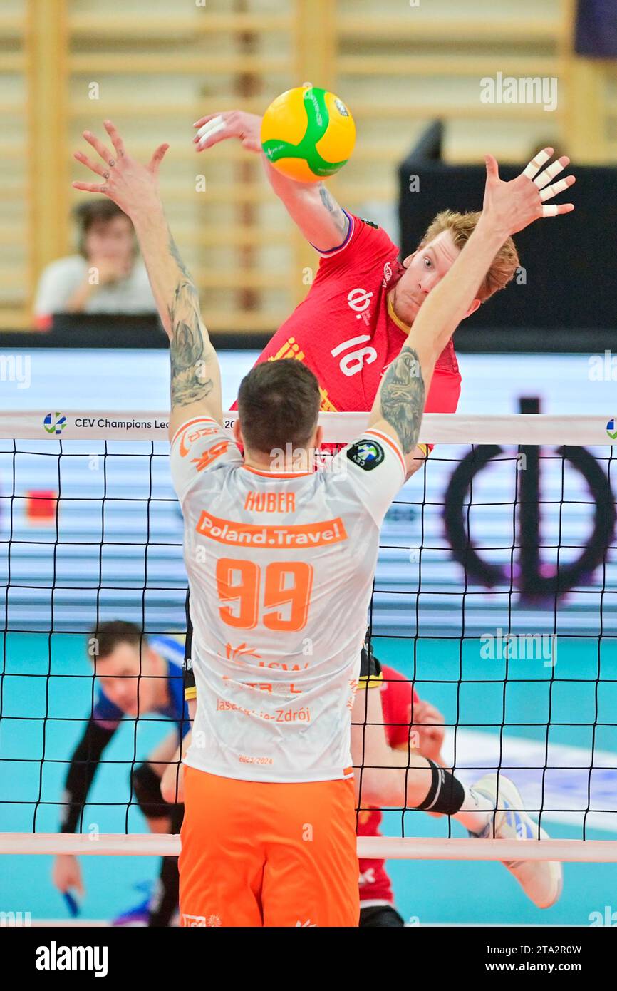 Ceske Budejovice, Czech Republic. 28th Nov, 2023. Sam Taylor-Parks of ...
