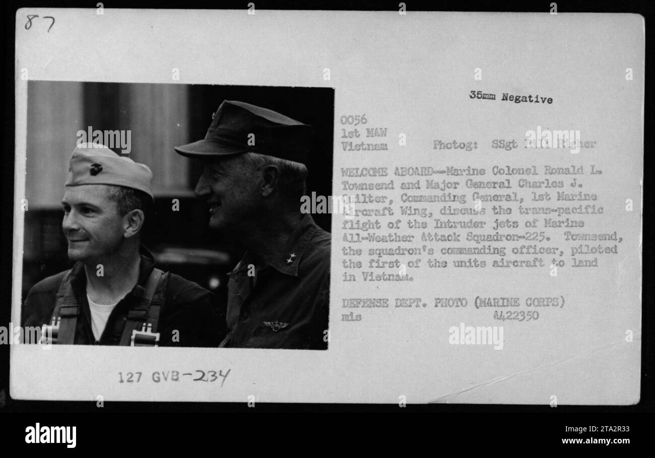 Intruder jets hi-res stock photography and images - Alamy