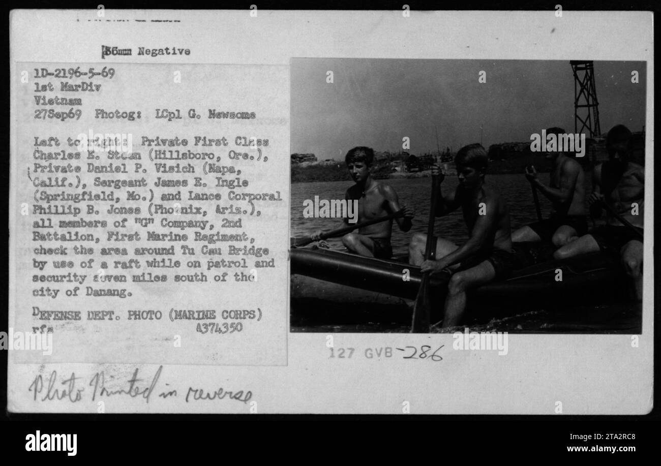 Marines from "G" Company, 2nd Battalion, First Marine Regiment ...