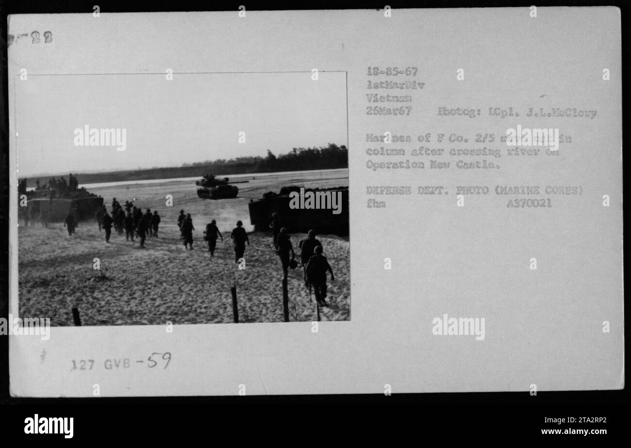 Marines in formation Black and White Stock Photos & Images - Alamy