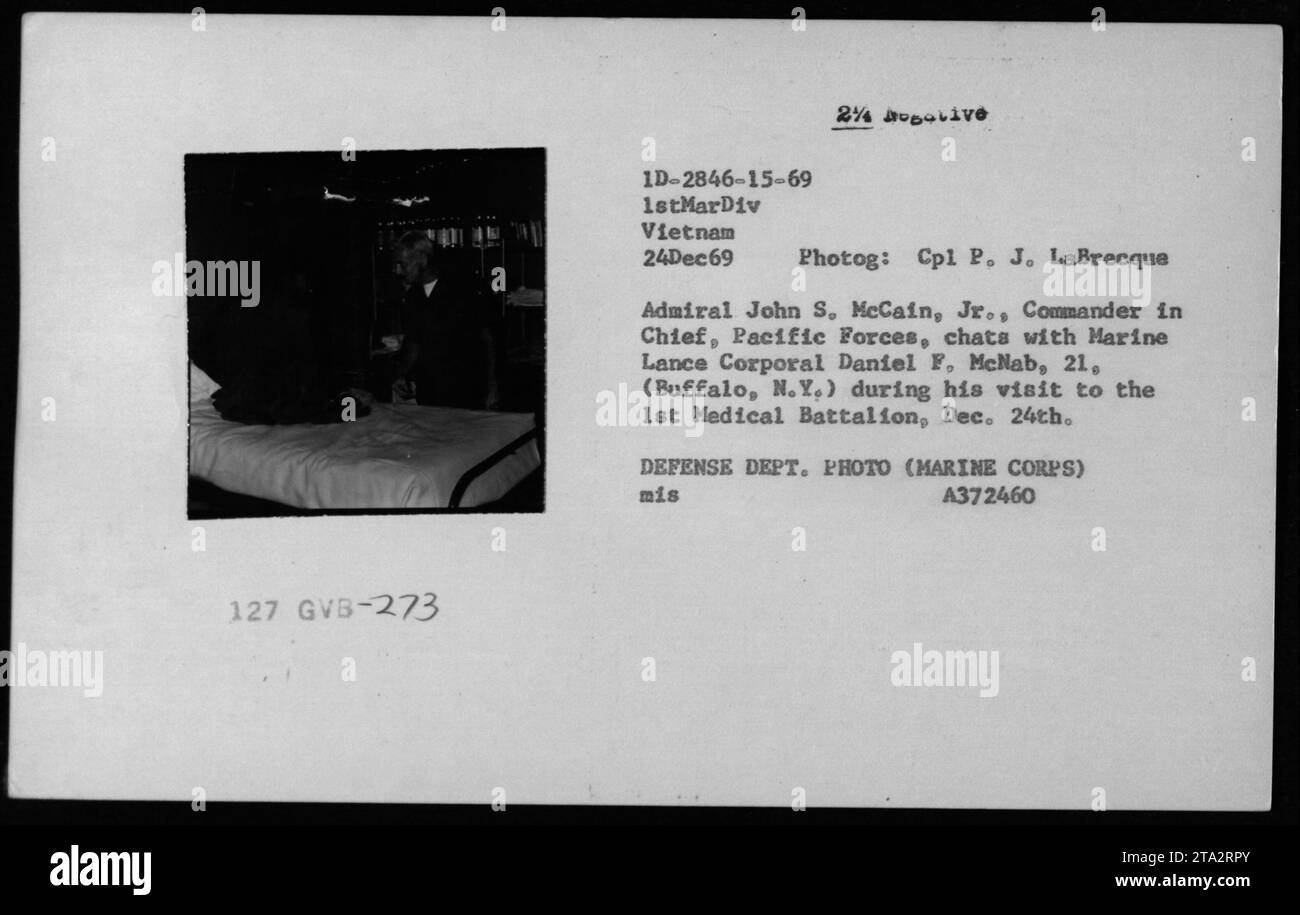 Marine lance corporal daniel f mcnab hi-res stock photography and ...