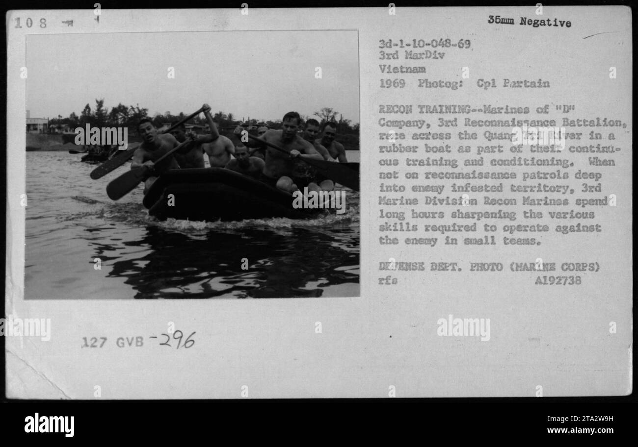 Marines of "D" Company, 3rd Reconnaissance Battalion, participating in ...