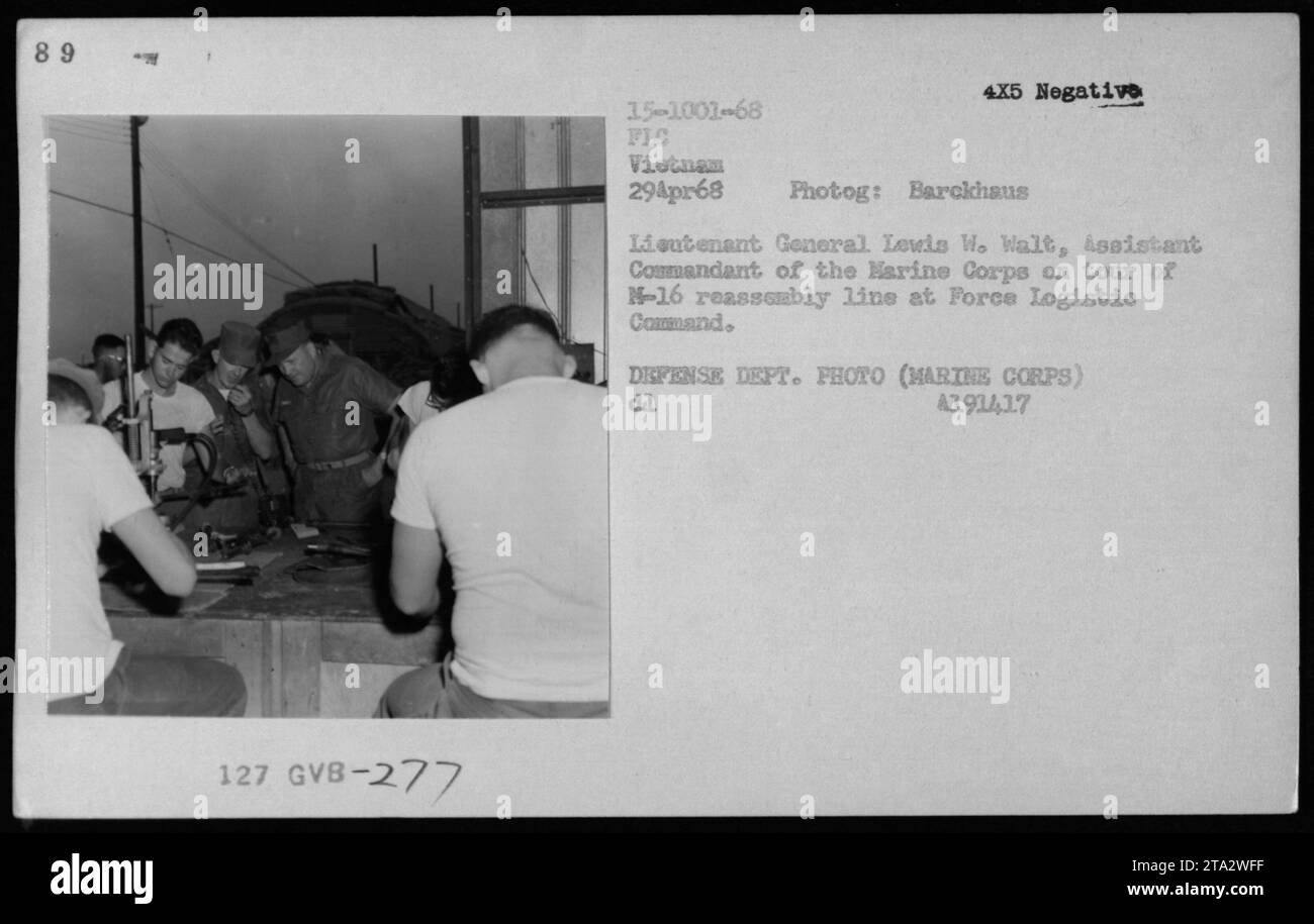 Lt gen lewis walt hi-res stock photography and images - Alamy