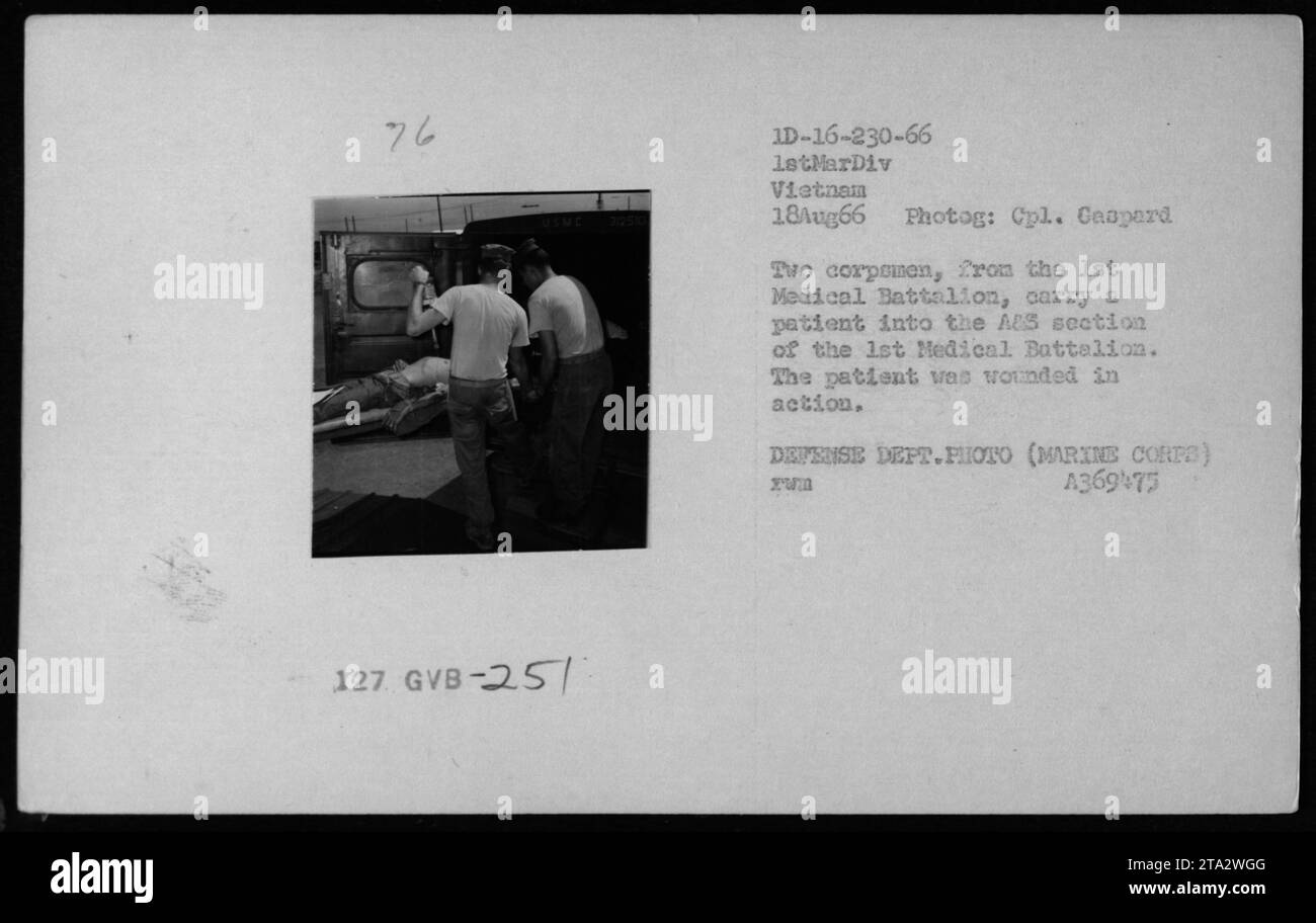 Two US military corpsmen from the 1st Medical Battalion in Vietnam ...