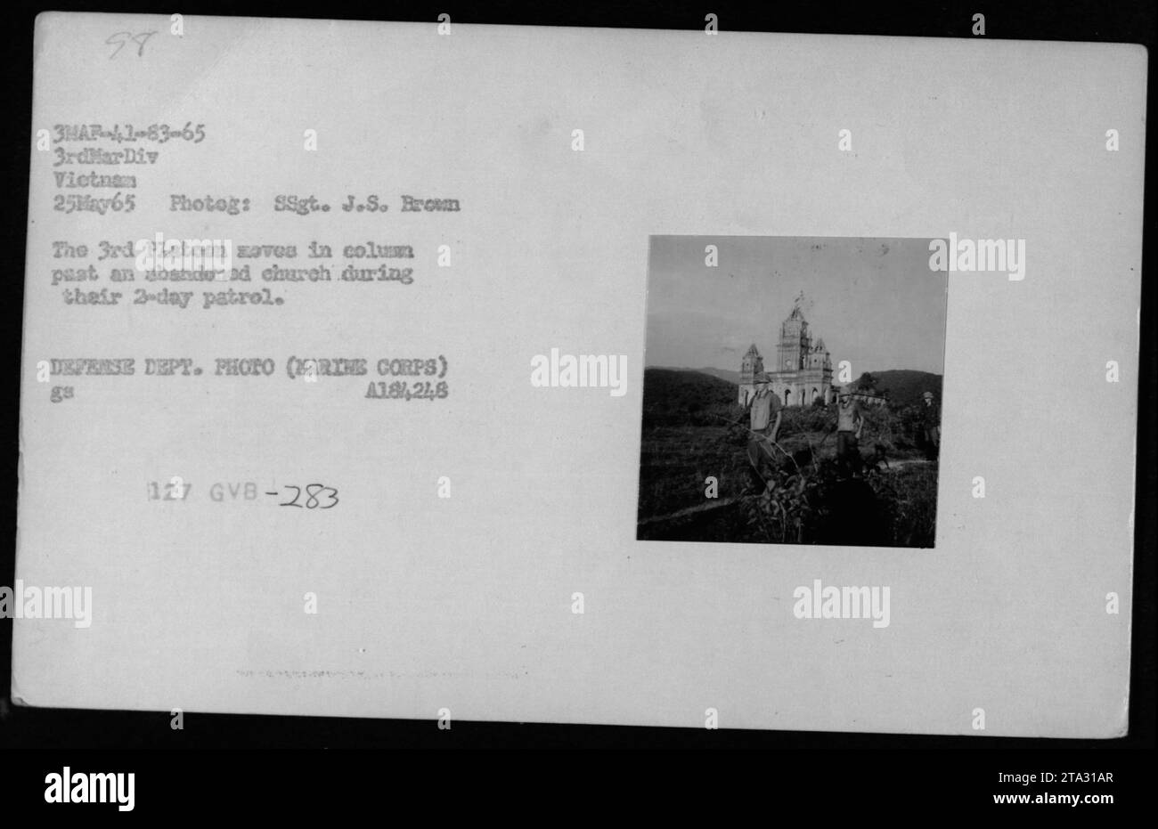 1965 marines in action Black and White Stock Photos & Images - Alamy