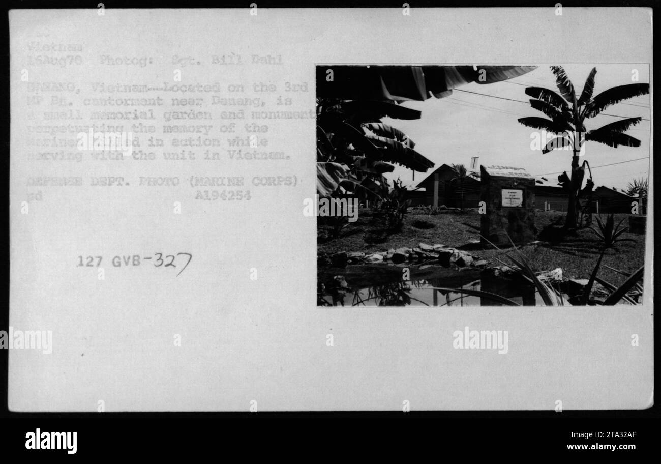 Vietnam unit memorial monument Black and White Stock Photos & Images ...