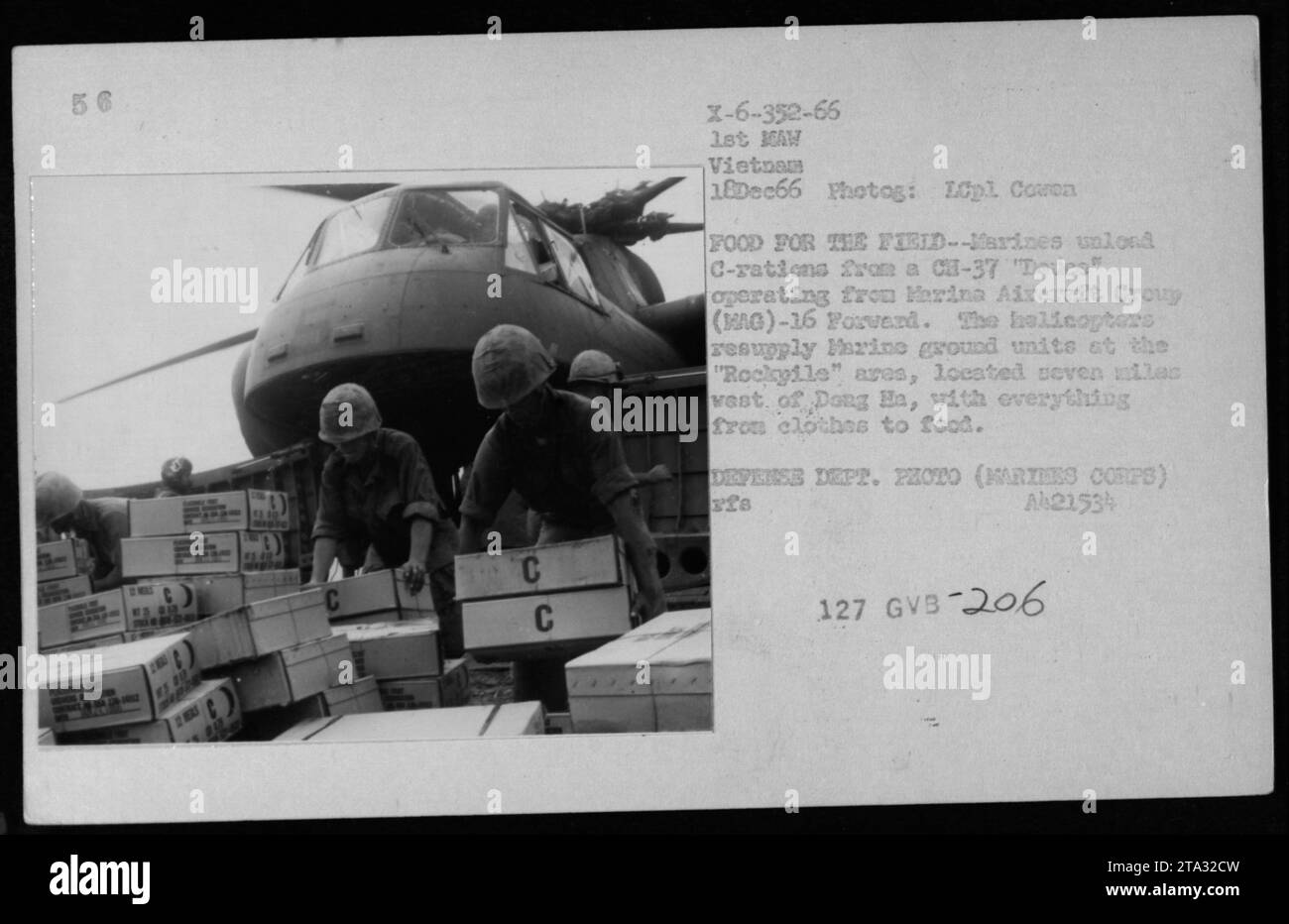 1966 resupply mission hi-res stock photography and images - Alamy