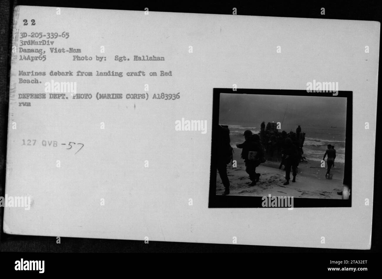 Landing support marines from Black and White Stock Photos & Images - Alamy