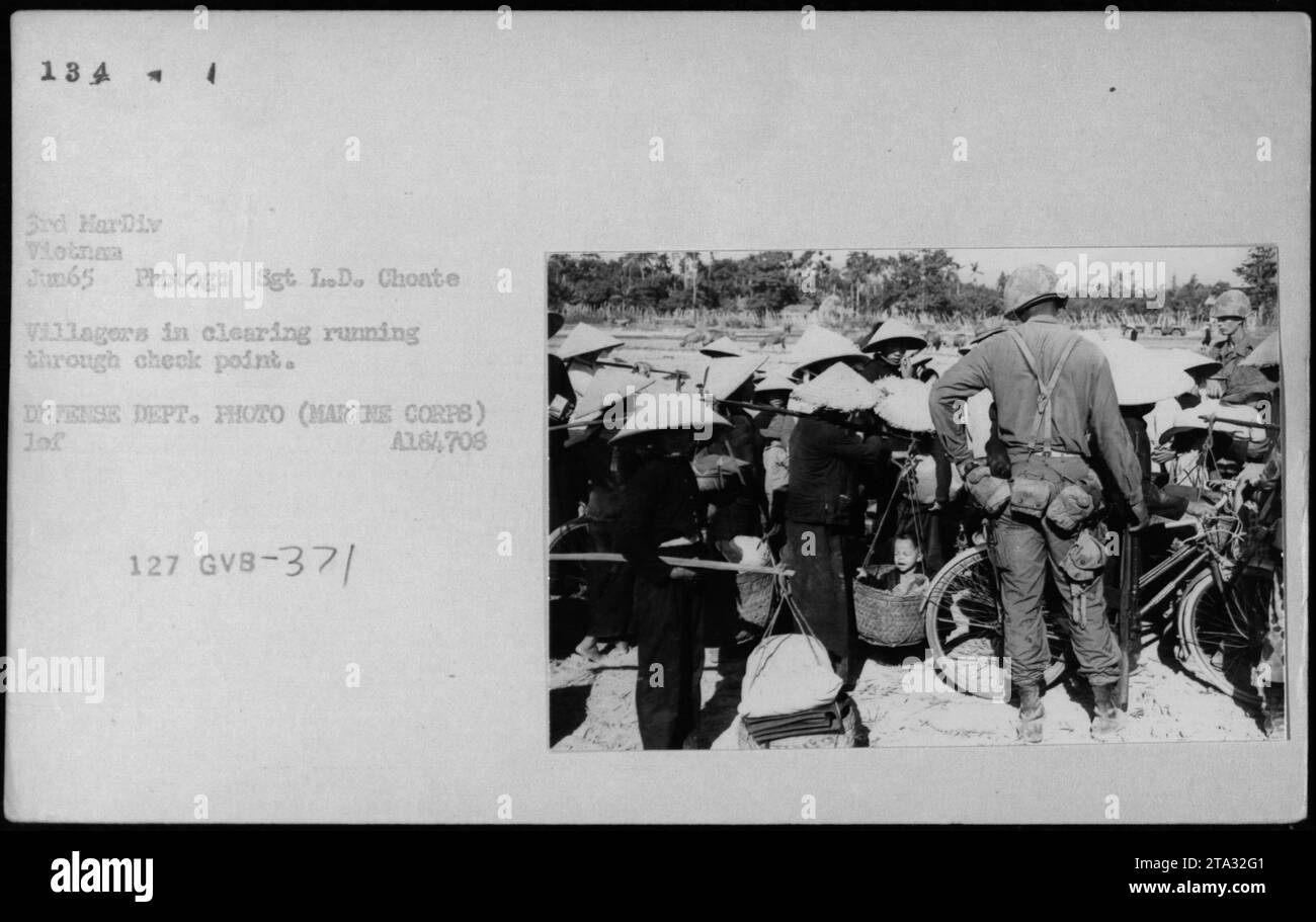 Vietnamese civilian life during vietnam war Black and White Stock ...