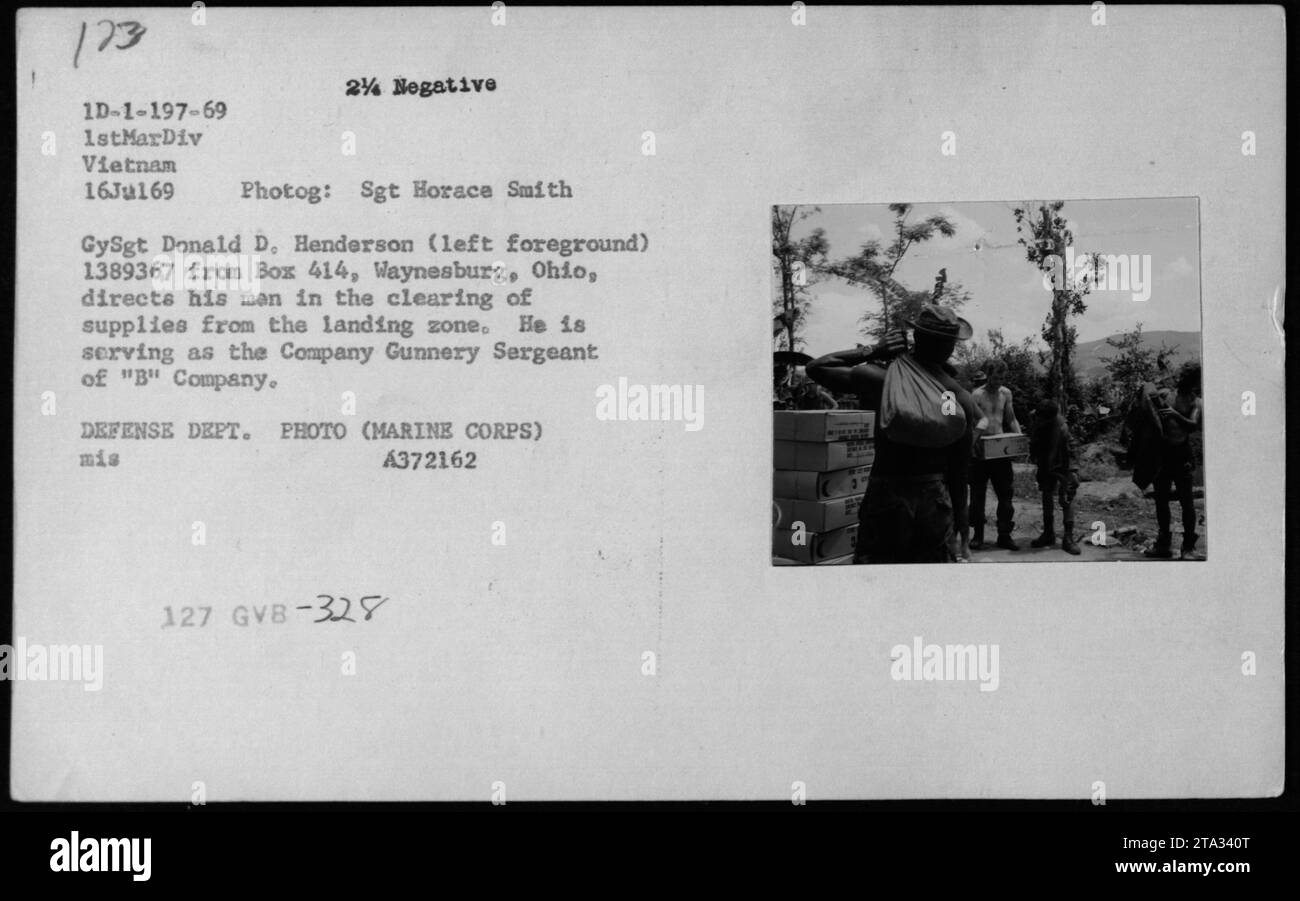 Landing support marines from Black and White Stock Photos & Images - Alamy