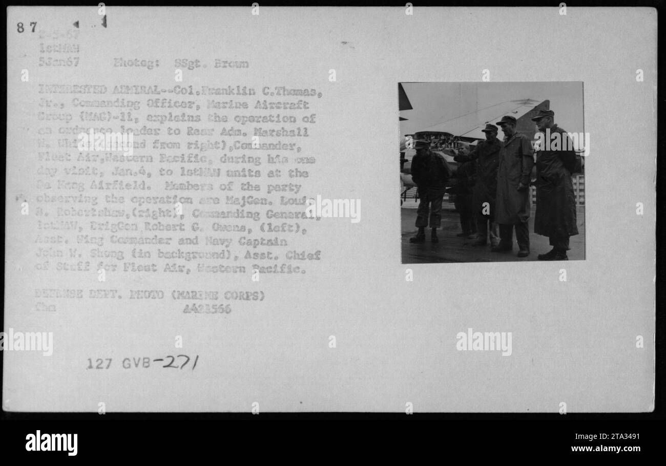 Air demonstration group Black and White Stock Photos & Images - Alamy