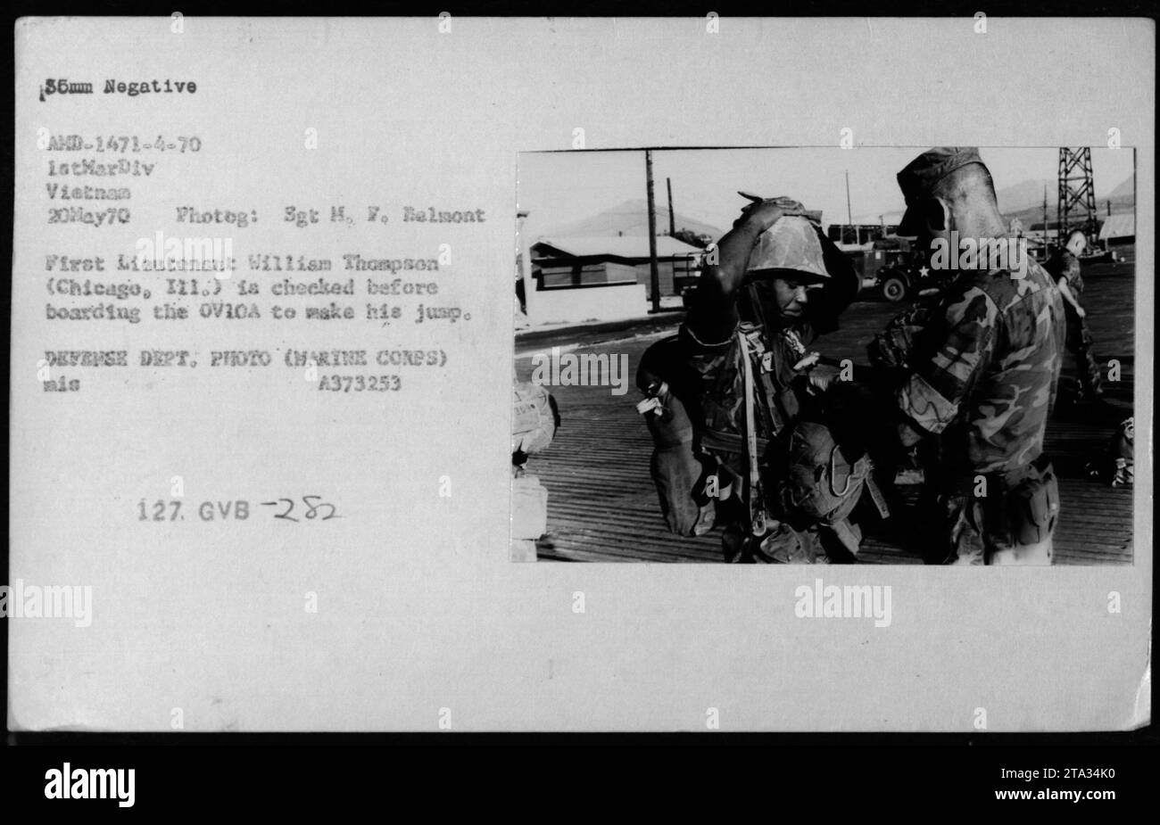 First lieutenant william thompson hi-res stock photography and images ...