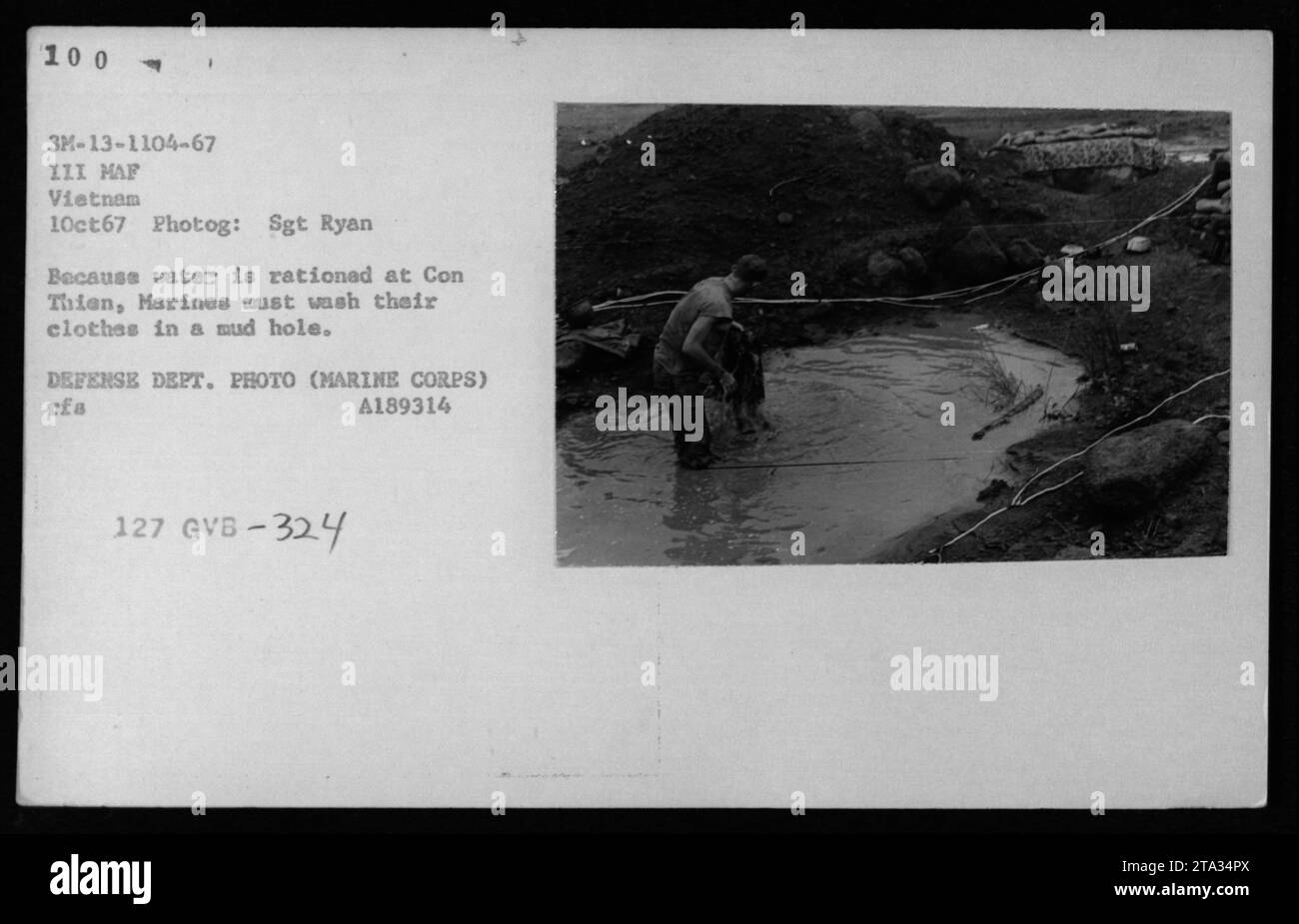 American marine washing Black and White Stock Photos & Images - Alamy